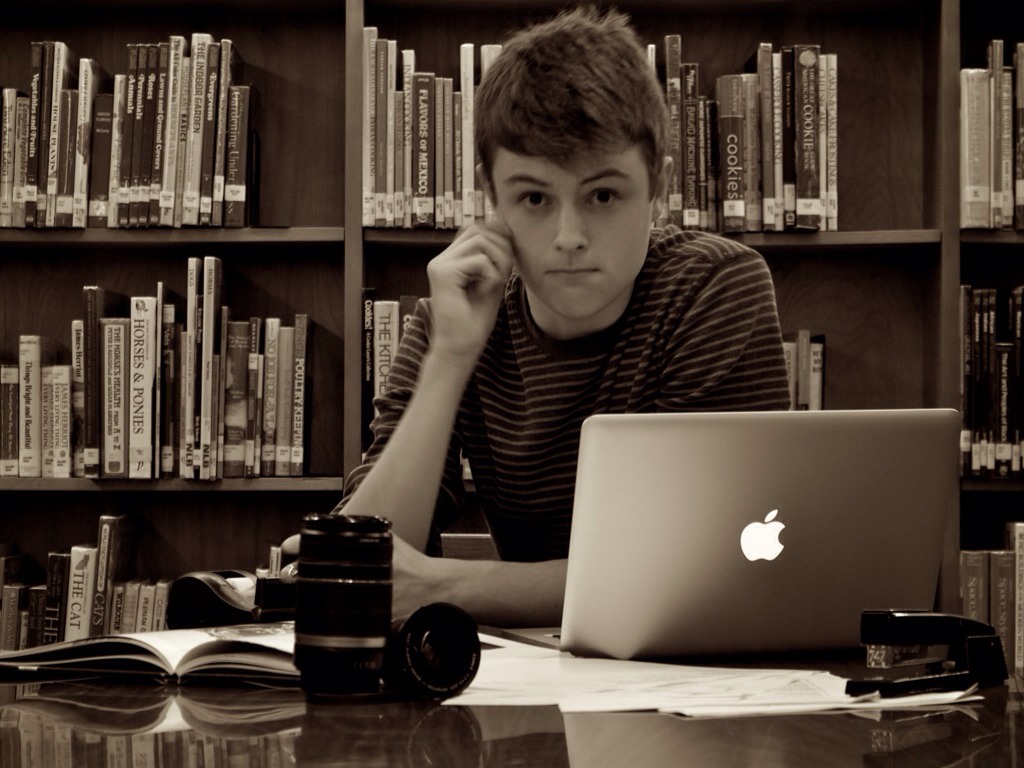 Ylibrary by Anna Raunik