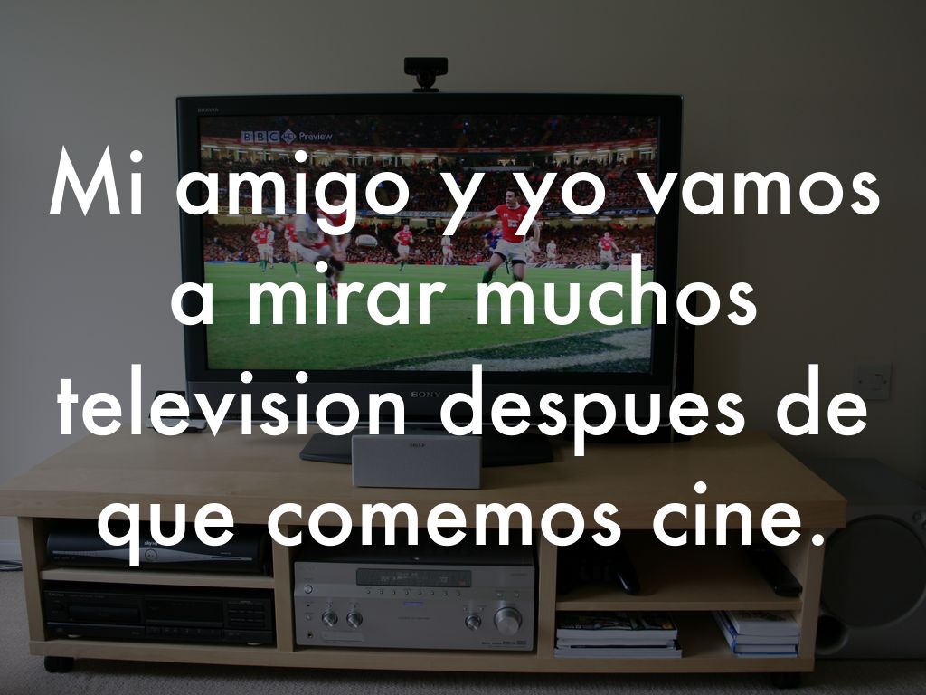 Mi amigo y yo vamos a ir a la playa a menos que el sol